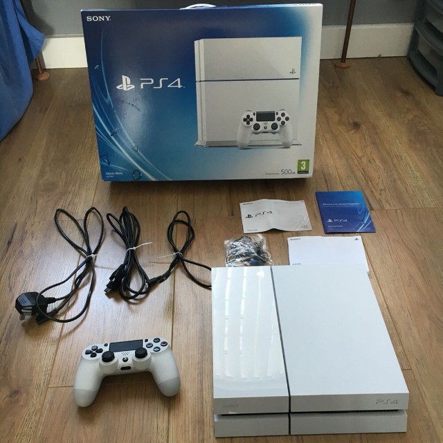 Sony Playstation 4 500GB Glacier White, Video Gaming, Video Game ...