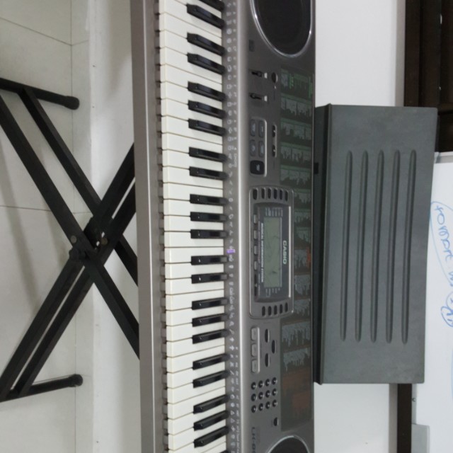 Casio LK-80 Electronic Keyboard, Hobbies & Toys, Music & Media, Musical ...