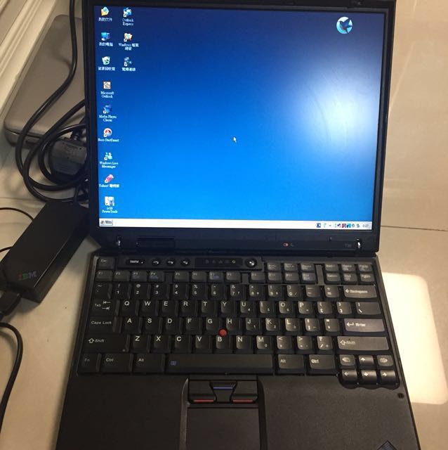 IBM thinkpad t30 舊電腦, 電腦＆科技, 手提電腦 - Carousell