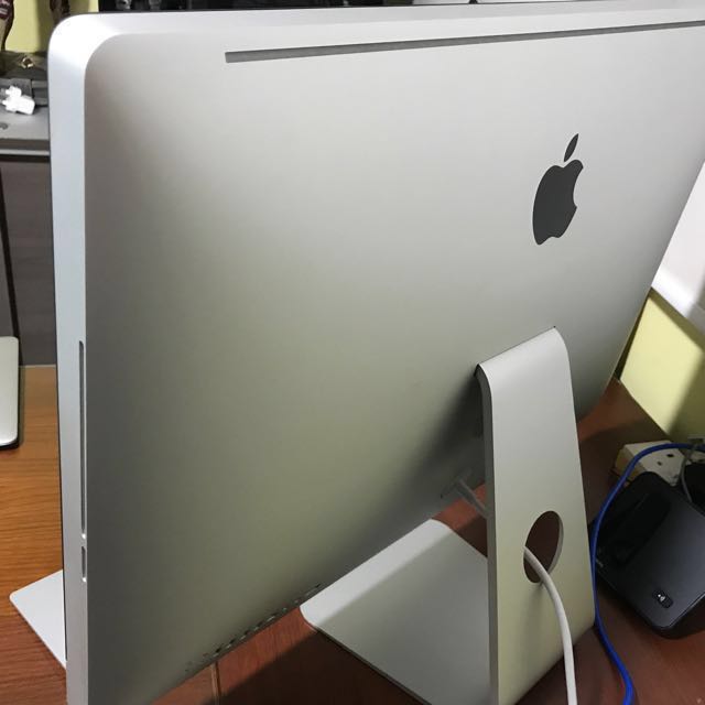 iMac 27" + Vesa wall mount adapter, Computers & Tech, Desktops on Carousell