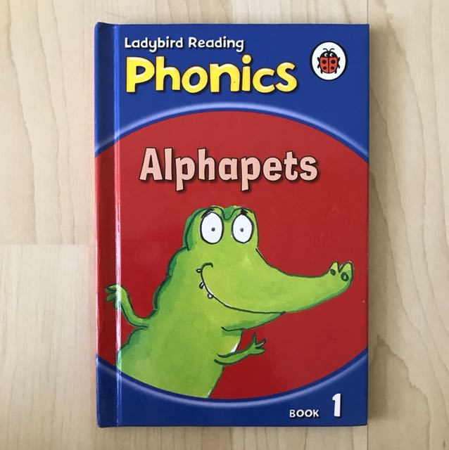 Ladybird Reading Phonics Alphapets (Book 1), Hobbies & Toys, Books ...