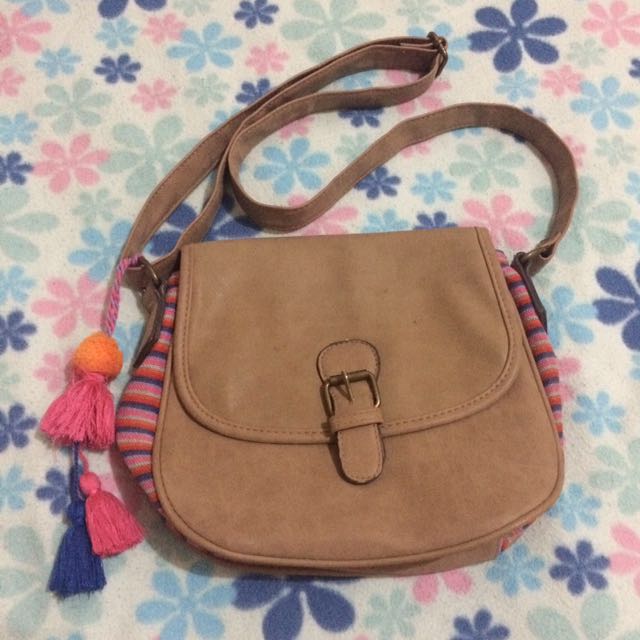 Payless Sling Bag, Women's Fashion, Bags & Wallets, Cross-body Bags on ...