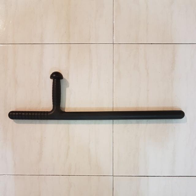 Tonfa Baton Self Defence, Sports Equipment, Exercise & Fitness, Toning ...