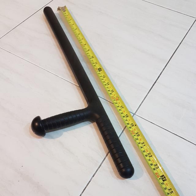 Tonfa Baton Self Defence, Sports Equipment, Exercise & Fitness, Toning ...