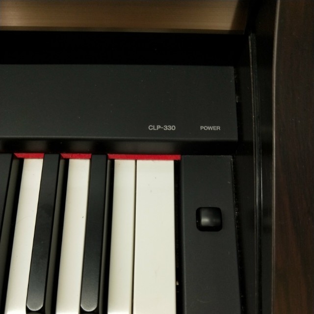 Yamaha clavinova CLP 330, Hobbies & Toys, Music & Media, Musical Instruments on Carousell