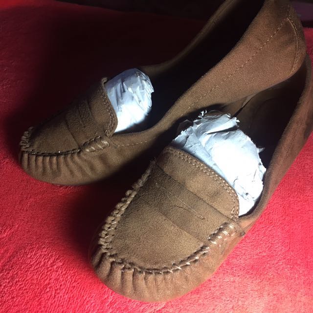 Dexflex comfort flat shoes, Women's Fashion, Footwear, Flats & Sandals ...
