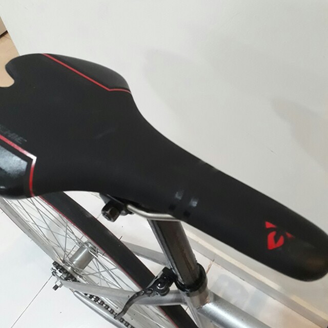 Silver fixie, Sports Equipment, Bicycles & Parts, Bicycles on Carousell