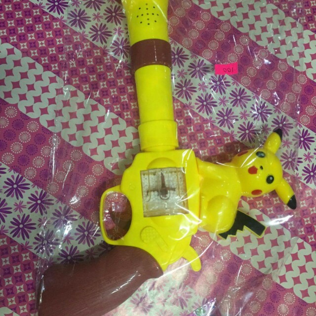 Battery Operated Pikachu Gun, Hobbies & Toys, Toys & Games on Carousell
