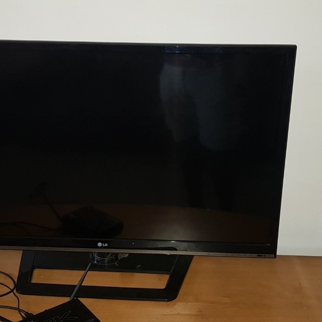LG 40 inch TV, TV & Home Appliances, TV & Entertainment, TV on Carousell