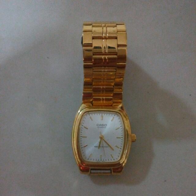 Vintage Gold Casio Ladies Watch, Hobbies & Toys, Toys & Games on Carousell