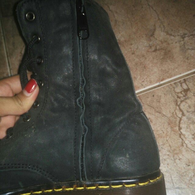 Dockmart, Fesyen Wanita, Sepatu di Carousell