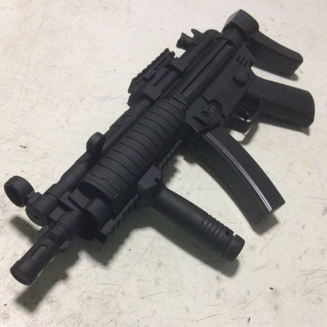 Toy gun plastic mp5 replica, Hobbies & Toys, Toys & Games on Carousell