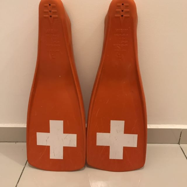Gull MEW full foot fins in Orange (SAFE sign), Sports Equipment, Sports ...