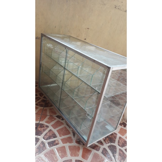 TINDAHAN GLASS RACK, Looking For on Carousell