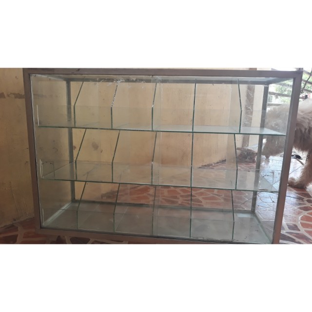 TINDAHAN GLASS RACK, Looking For on Carousell