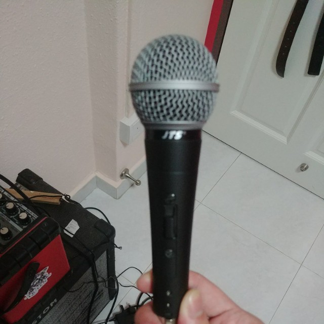 Boss RC 30 loop pedal with foot switch and mic, Hobbies & Toys, Music ...