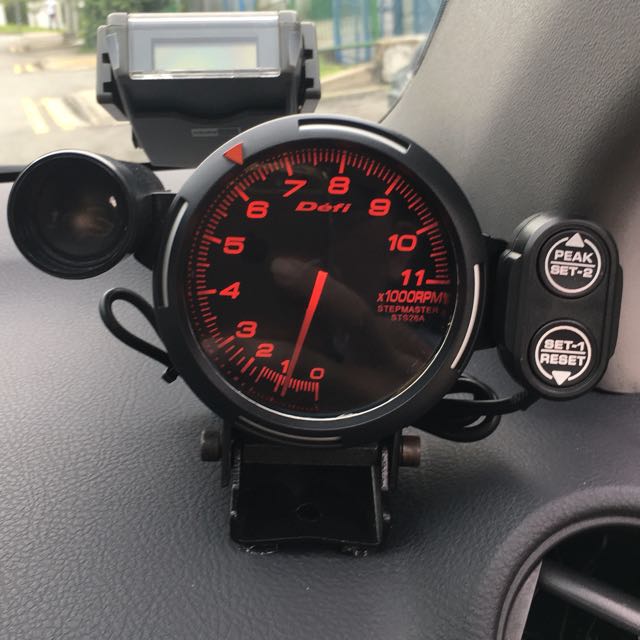 Defi 80mm rpm meter with shift lamp and warning warning, Car ...