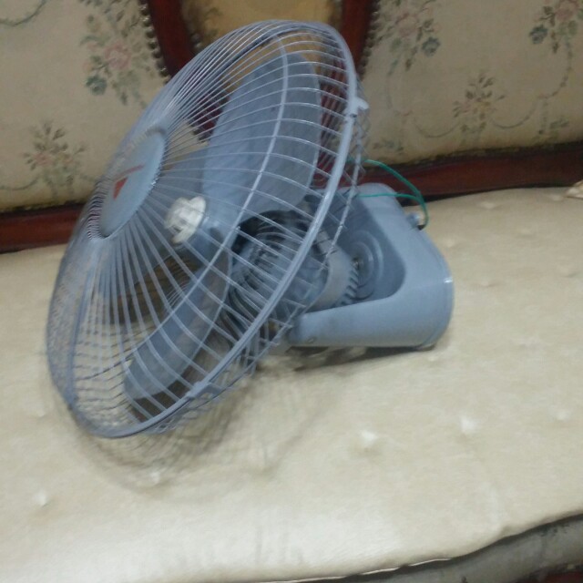 Hanabishi ceiling orbit fan, TV & Home Appliances, Kitchen Appliances ...