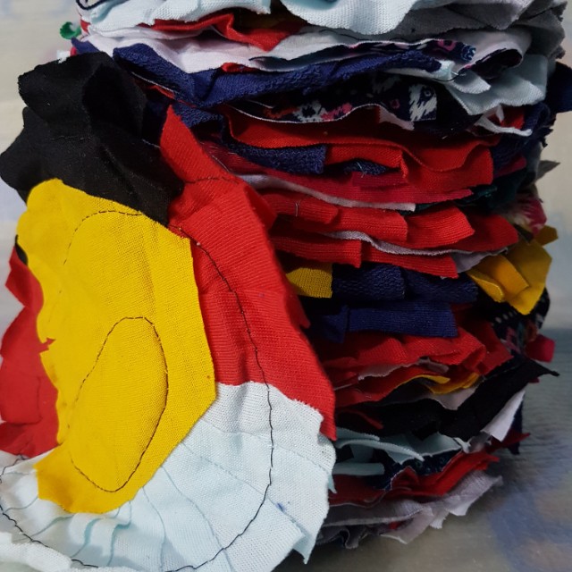 Round Rugs / Basahan Bilog, TV & Home Appliances, Kitchen Appliances ...