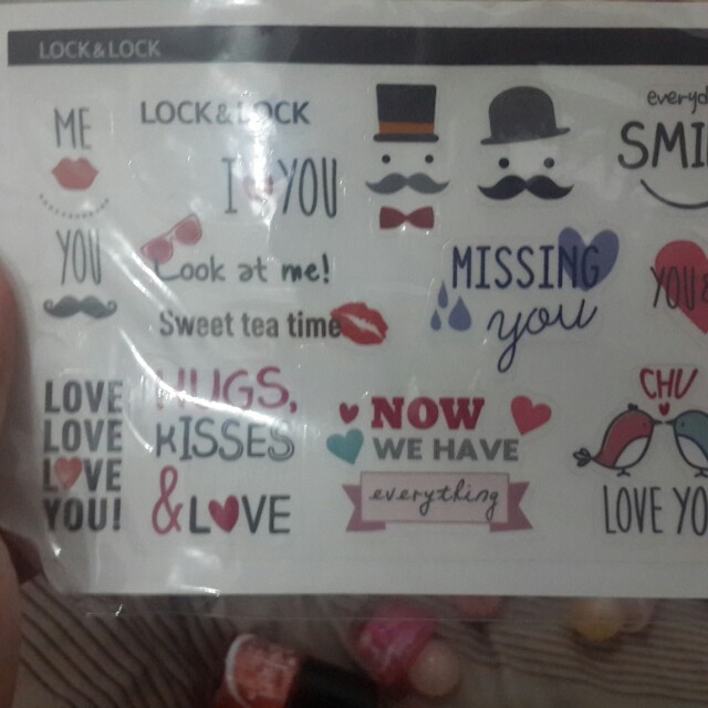 Stiker lock & lock, Buku & Alat Tulis, Alat Tulis di Carousell