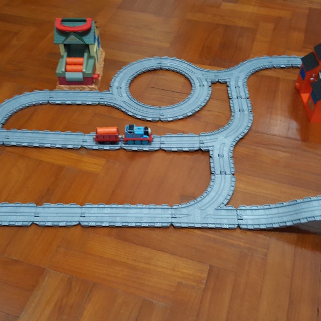 43 pieces Working hard thomas & friends train set, Hobbies & Toys, Toys ...