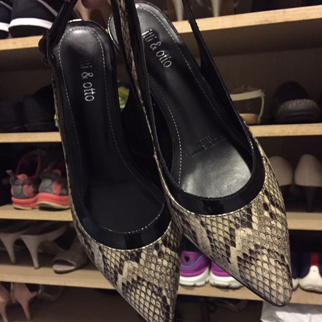 Itti & Otto, Women's Fashion, Footwear, Flipflops and Slides on Carousell