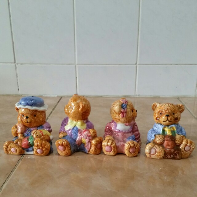 KFC salt pepper shaker 4, Furniture & Home Living, Home Decor, Vases ...