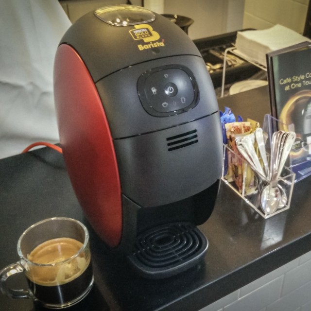 Nescafe Gold Blend Barista Style Coffee Machine (Red), TV & Home ...