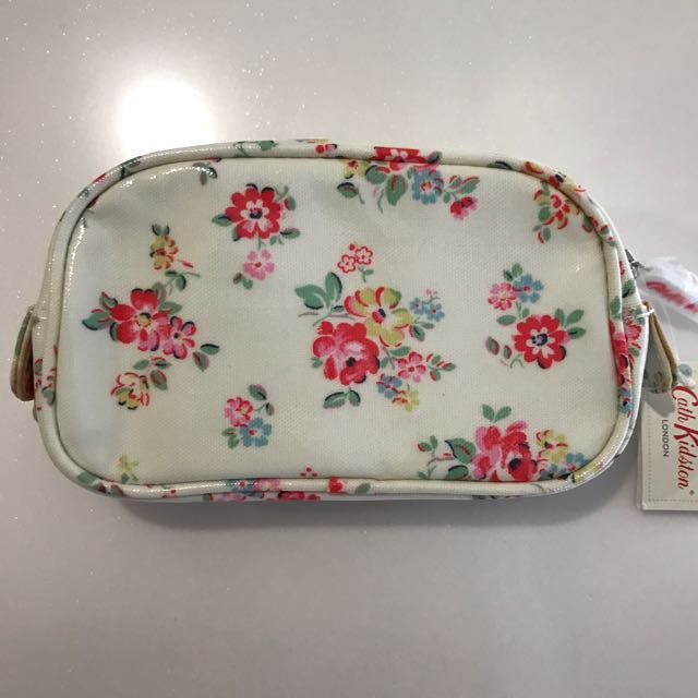 Original Cath Kidston Make Up Case, Women's Fashion, Bags & Wallets ...
