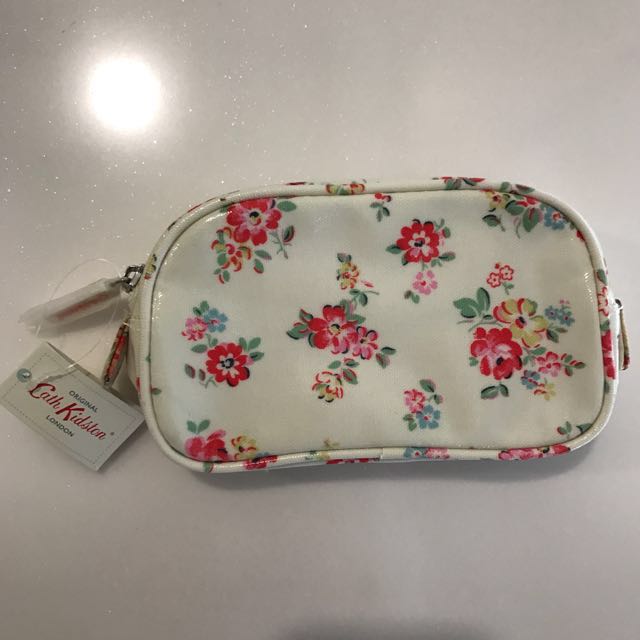 Original Cath Kidston Make Up Case, Women's Fashion, Bags & Wallets ...