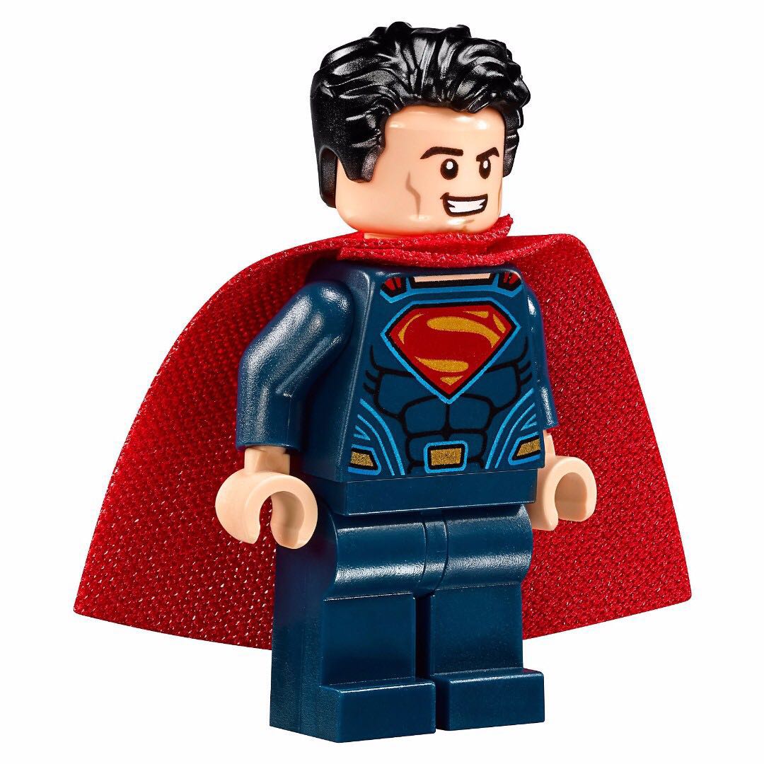 Lego Superman 76087 Flying Fox Batmobile Airlift Attack, Hobbies & Toys ...