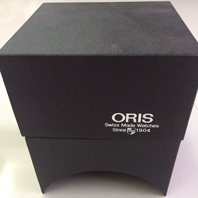 ORIS watch box, Men's Fashion, Watches & Accessories, Watches on Carousell