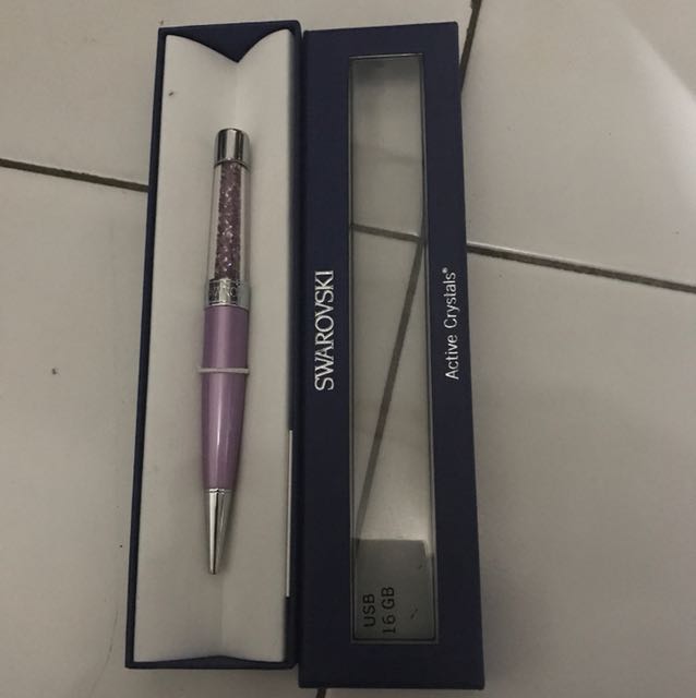 SWAROVSKI Crystalline USB Pen 16GB, Barang Mewah, Aksesoris di Carousell