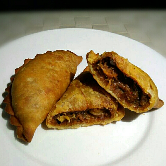 HomeMade Frozen Epok-Epok / Curry Puffs, Everything Else on Carousell