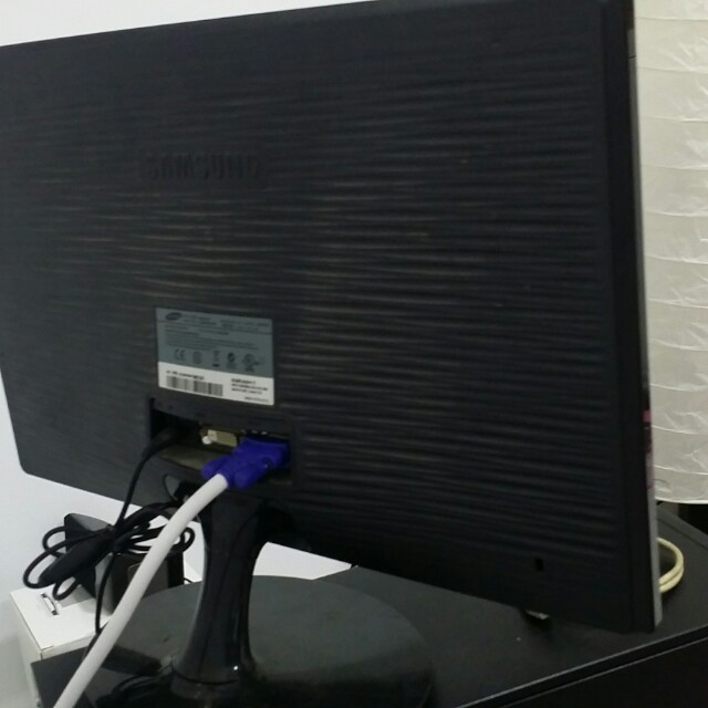 Samsung monitor led 20", Computers & Tech, Desktops on Carousell