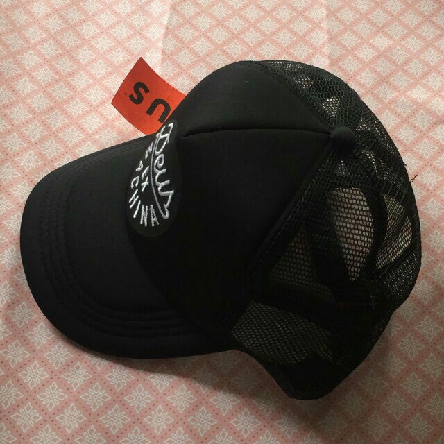 Topi Deus Baru Original, Fesyen Pria, Aksesoris di Carousell