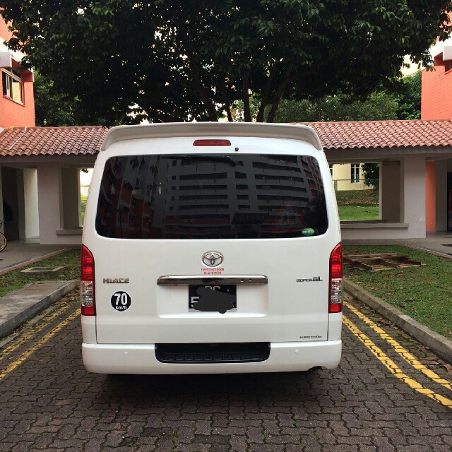 Toyota Hiace Mid-roof Rear Spoiler, Car Accessories on Carousell