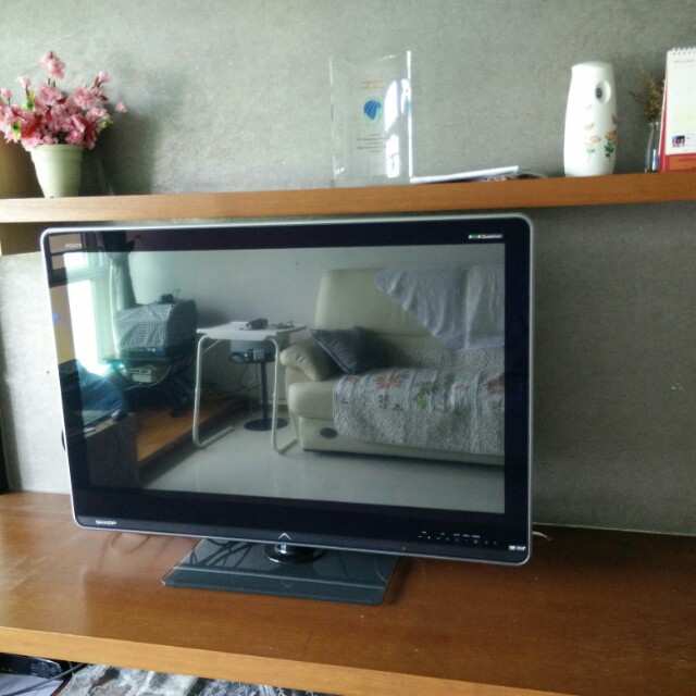 Sharp 40 inch LC-40LE820M Multi System LED TV with QUATTRON Technology ...