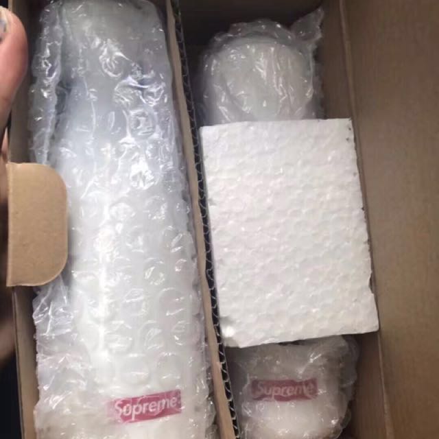 Supreme 17FW sake set, Luxury, Accessories on Carousell