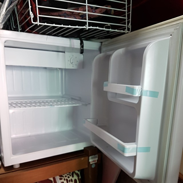 Akira 62L mini fridge, TV & Home Appliances, Kitchen Appliances ...