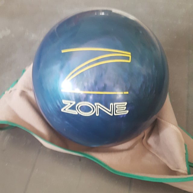 Bowling ball, Sports Equipment, Sports & Games, Billiards & Bowling on ...
