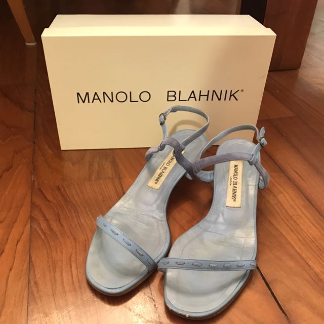 Manolo Blahnik Light Blue Sandals With Straps, 女裝, 鞋, 厚底鞋 - Carousell