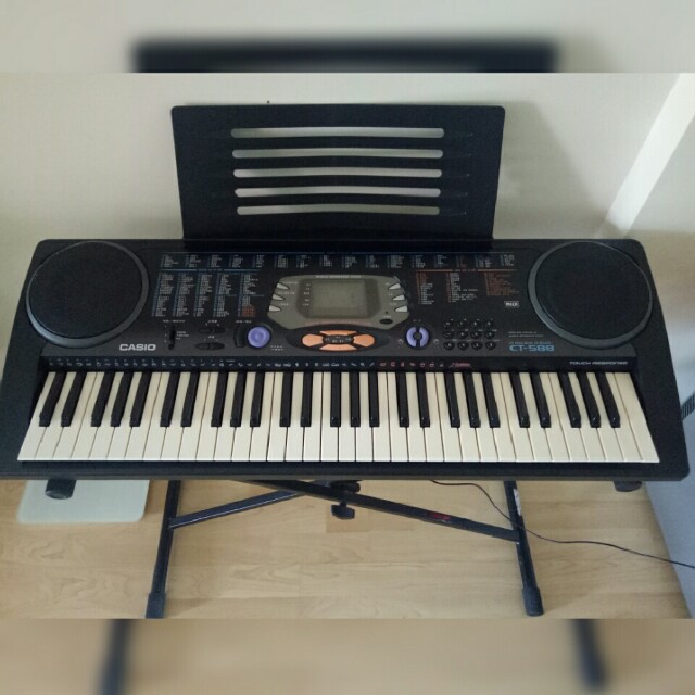 Casio CT-588 keyboard, Hobbies & Toys, Music & Media, Musical ...