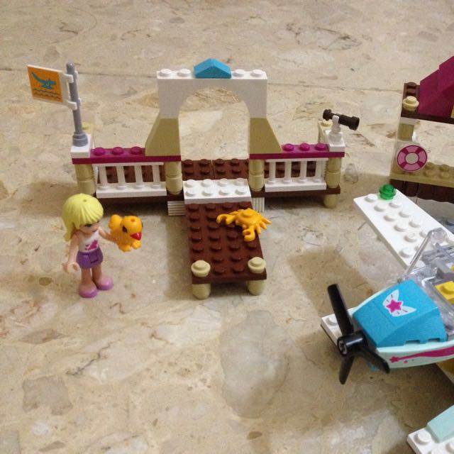 Lego Friends 3063 Heartlake Flying Club, Hobbies & Toys, Toys & Games ...