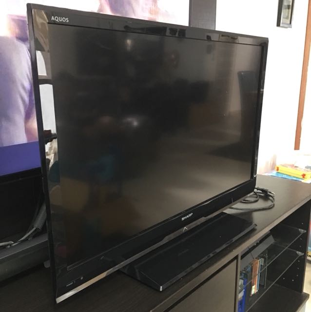 Sharp Aquos 32 inch LED TV, TV & Home Appliances, TV & Entertainment ...
