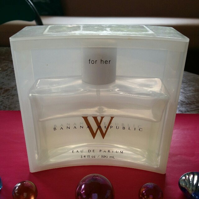REDUCED PRICE: Authentic BANANA REPUBLIC W Perfume 100 ml (very nice ...