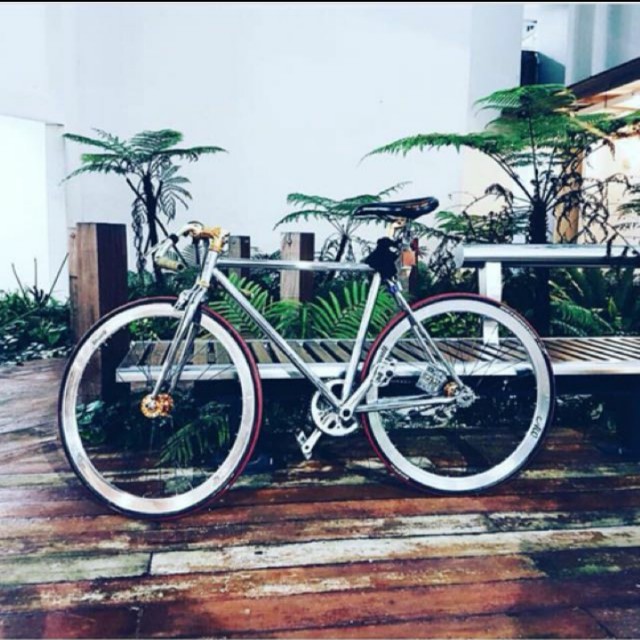 Airwalk Silver Chrome Fixie, Sports Equipment, Bicycles & Parts ...
