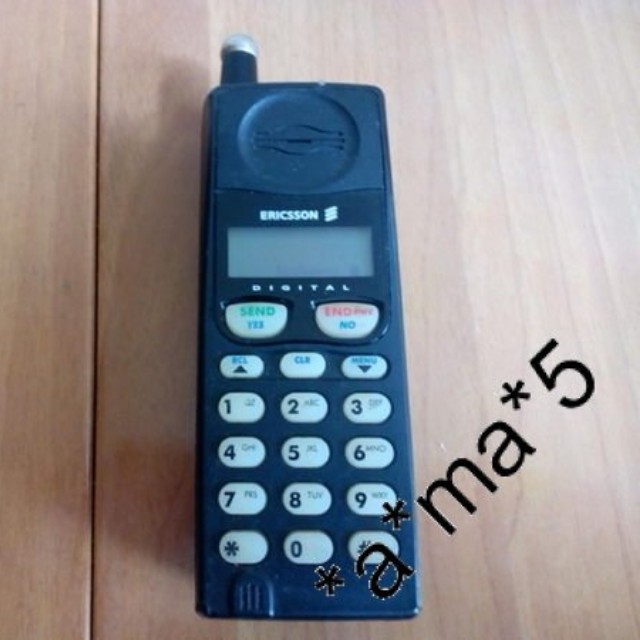 罕有古董Ericsson DH338 CDMA手提電話(非插咭式)保証着到機, 手提電話, 手機, 其他手機 - Carousell