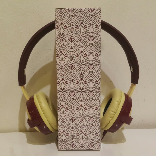 Maroon Headphones - Nouveau (Liquid Ears), Audio, Headphones & Headsets ...
