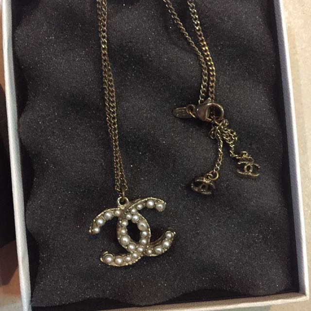 Chanel versatile necklace ( two sides to wearing!), Luxury, Accessories ...